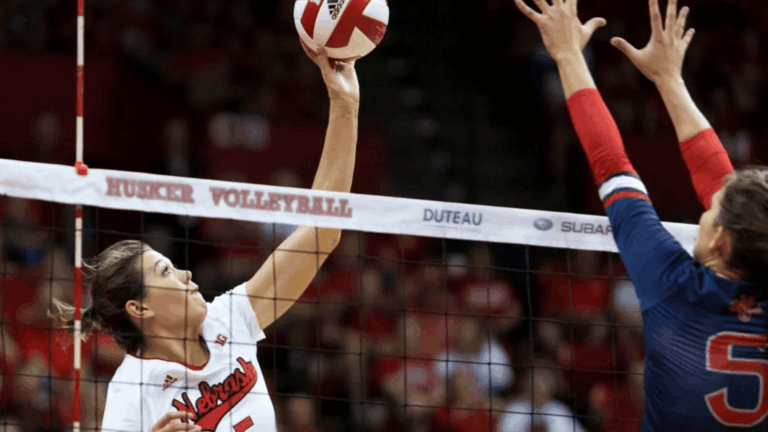 Volleyball Positions and Roles: A Complete Guide - Sporthiatus