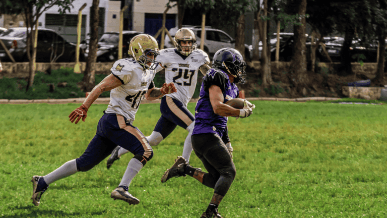 How Many Quarters Are in Football? Quarter Length Guide - Sporthiatus